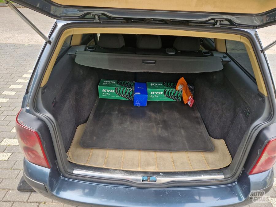 Grey Volkswagen Passat 2003 in Vilnius, with an engine capacity of 1.90 L and mileage of 381 thousand km for 1650 €, photo 21 on AUTOMOTO.COM.LV