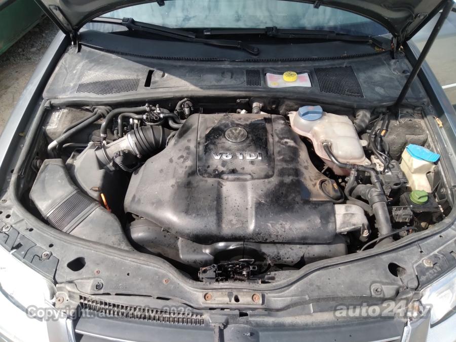 Grey Volkswagen Passat 2003 in Tallinn, with an engine capacity of 2.50 L and mileage of 453 thousand km for 1499 €, photo 6 on AUTOMOTO.COM.LV