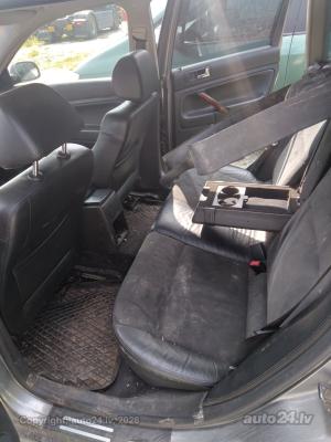 Grey Volkswagen Passat 2003 in Tallinn, with an engine capacity of 2.50 L and mileage of 453 thousand km for 1499 €, photo 9 on AUTOMOTO.COM.LV