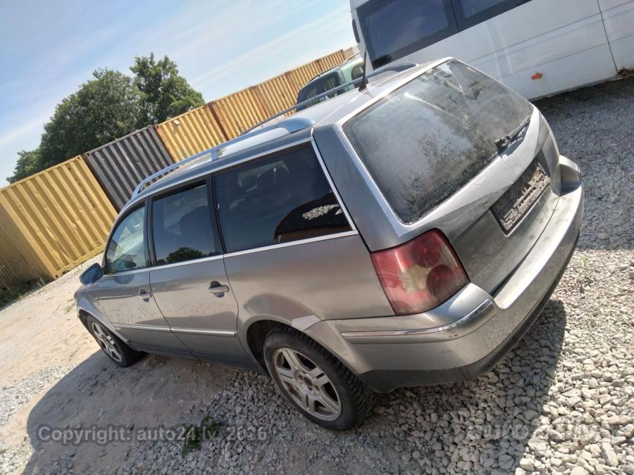 Grey Volkswagen Passat 2003 in Tallinn, with an engine capacity of 2.50 L and mileage of 453 thousand km for 1499 €, photo 22 on AUTOMOTO.COM.LV