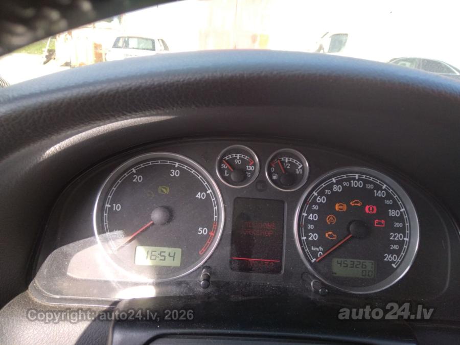Grey Volkswagen Passat 2003 in Tallinn, with an engine capacity of 2.50 L and mileage of 453 thousand km for 1499 €, photo 26 on AUTOMOTO.COM.LV