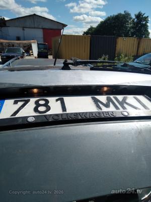 Grey Volkswagen Passat 2003 in Tallinn, with an engine capacity of 2.50 L and mileage of 453 thousand km for 1499 €, photo 29 on AUTOMOTO.COM.LV