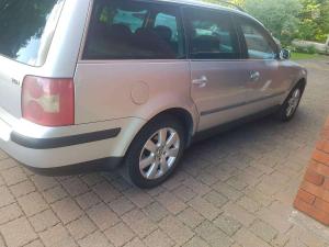 Pelēks Volkswagen Passat 2003 Utena, ar dzinēja tilpumu 1.90 L un nobraukumu 298 tūkst. km par 1850 €, foto 4 vietnē AUTOMOTO.COM.LV