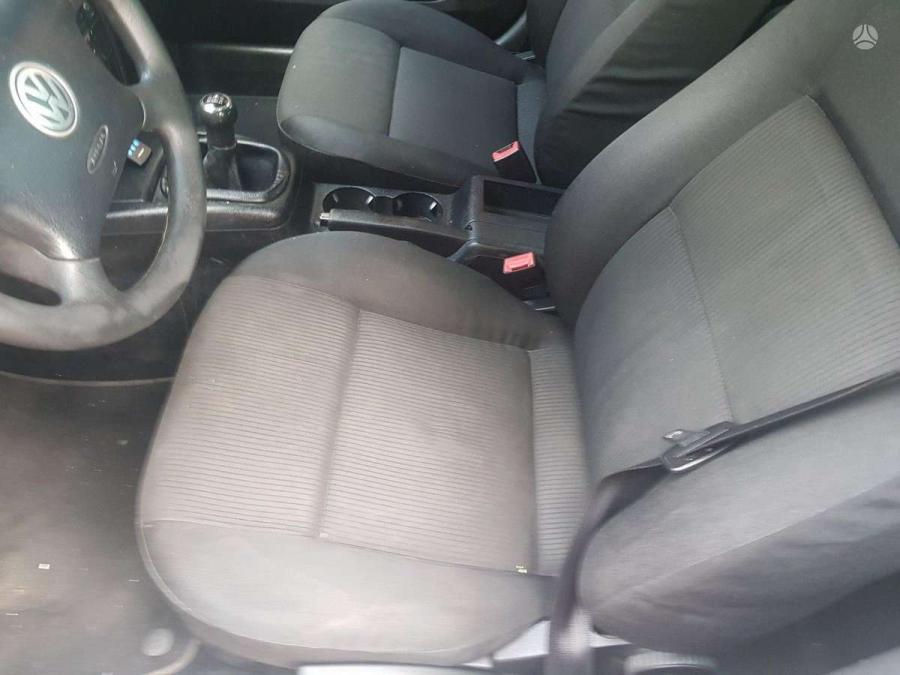 Pelēks Volkswagen Passat 2003 Utena, ar dzinēja tilpumu 1.90 L un nobraukumu 298 tūkst. km par 1850 €, foto 10 vietnē AUTOMOTO.COM.LV