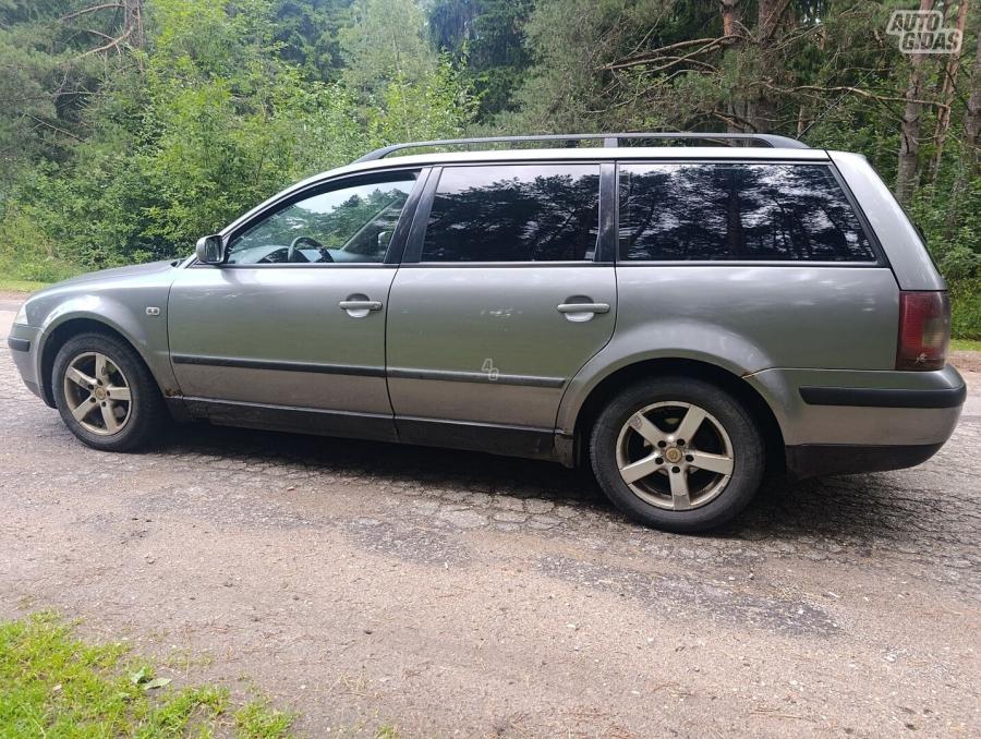 Grey Volkswagen Passat 2003 in Vilnius, with an engine capacity of 1.90 L and mileage of 407 thousand km for 850 €, photo 3 on AUTOMOTO.COM.LV