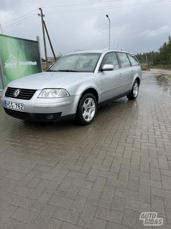 Volkswagen Passat 2003 in Jurbarkas on AUTOMOTO.COM.LV Grey Volkswagen Passat 2003 in Jurbarkas, with an engine capacity of 1.90 L and mileage of 346 thousand km for 1650 €, photo 1 on AUTOMOTO.COM.LV