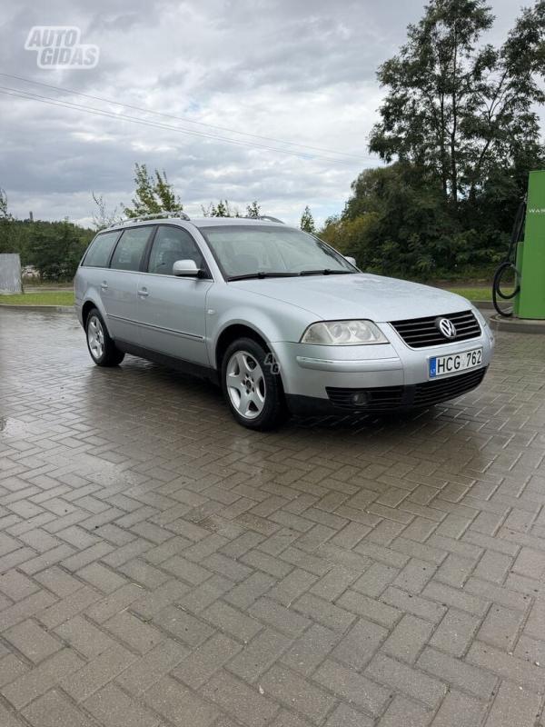 Volkswagen Passat 2003 in Jurbarkas on AUTOMOTO.COM.LV Grey Volkswagen Passat 2003 in Jurbarkas, with an engine capacity of 1.90 L and mileage of 346 thousand km for 1650 €, photo 3 on AUTOMOTO.COM.LV