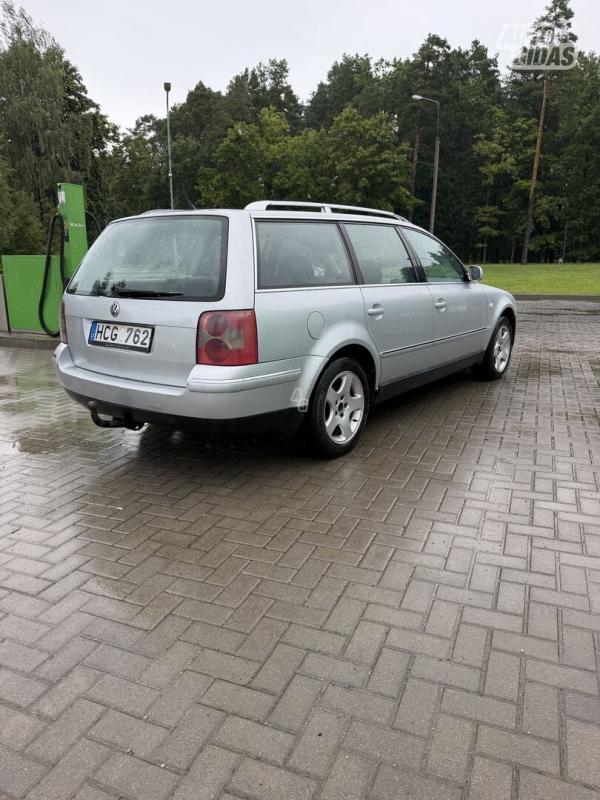Volkswagen Passat 2003 in Jurbarkas on AUTOMOTO.COM.LV Grey Volkswagen Passat 2003 in Jurbarkas, with an engine capacity of 1.90 L and mileage of 346 thousand km for 1650 €, photo 4 on AUTOMOTO.COM.LV