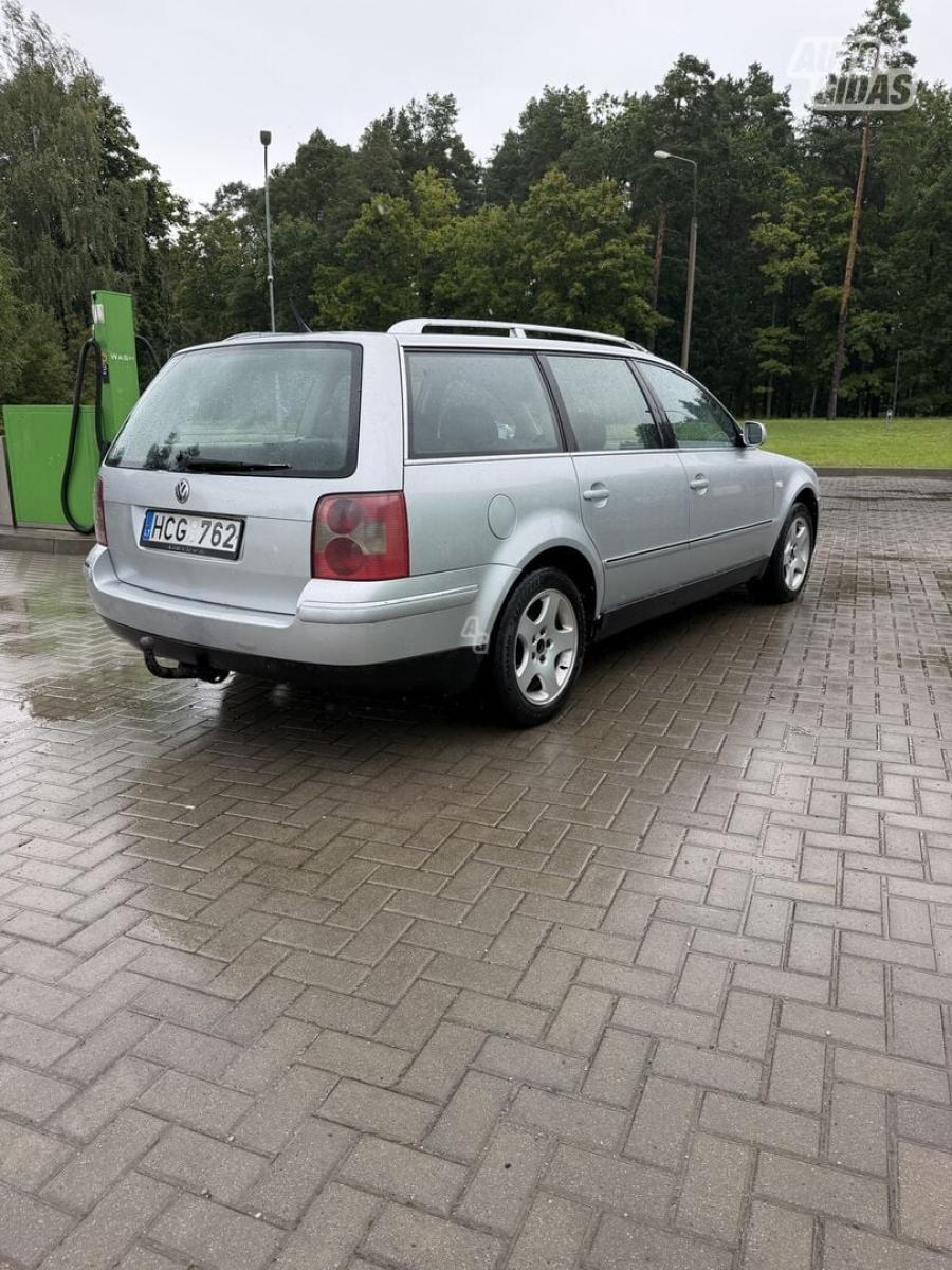 Grey Volkswagen Passat 2003 in Jurbarkas, with an engine capacity of 1.90 L and mileage of 346 thousand km for 1650 €, photo 4 on AUTOMOTO.COM.LV