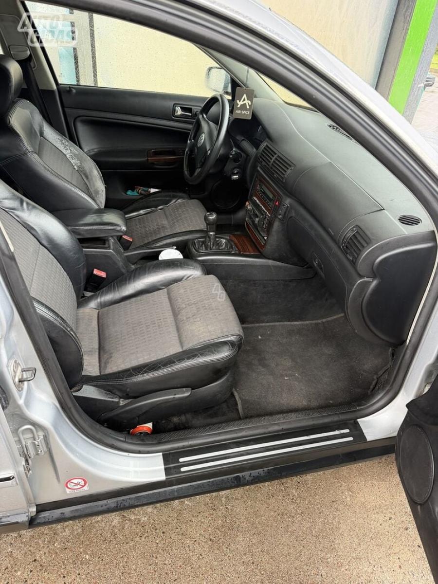 Grey Volkswagen Passat 2003 in Jurbarkas, with an engine capacity of 1.90 L and mileage of 346 thousand km for 1650 €, photo 20 on AUTOMOTO.COM.LV