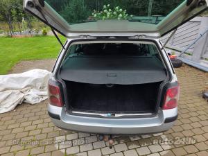 Pelēks Volkswagen Passat 2003 Tallina, ar dzinēja tilpumu 1.90 L un nobraukumu 277 tūkst. km par 2300 €, foto 7 vietnē AUTOMOTO.COM.LV