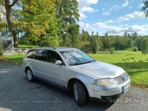 Grey Volkswagen Passat 2003 in Otepaa, with an engine capacity of 2.50 L and mileage of 300 thousand km for 1800 €, photo 16 on AUTOMOTO.COM.LV