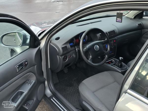 Grey Volkswagen Passat 2003 in Vilnius, with an engine capacity of 1.90 L and mileage of 285 thousand km for 1500 €, photo 10 on AUTOMOTO.COM.LV