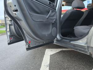 Grey Volkswagen Passat 2003 in Vilnius, with an engine capacity of 1.90 L and mileage of 285 thousand km for 1500 €, photo 12 on AUTOMOTO.COM.LV