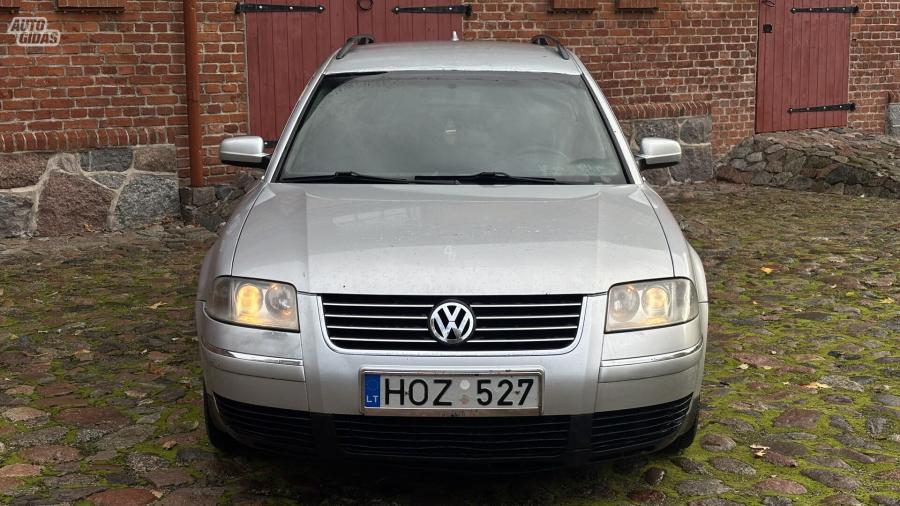 Grey Volkswagen Passat 2003 in Silute, with an engine capacity of 1.90 L and mileage of 402 thousand km for 950 €, photo 3 on AUTOMOTO.COM.LV