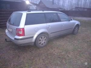 Pelēks Volkswagen Passat 2004 Alīta, ar dzinēja tilpumu 1.90 L un nobraukumu 320 tūkst. km par 1000 €, foto 4 vietnē AUTOMOTO.COM.LV