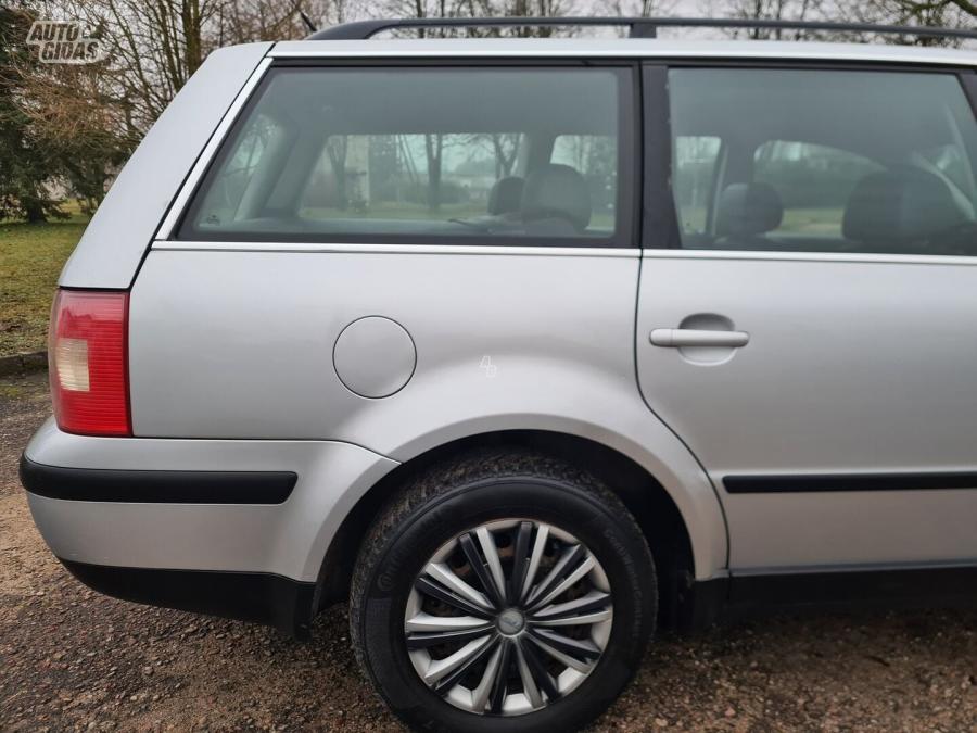 Grey Volkswagen Passat 2004 in Silute, with an engine capacity of 1.90 L and mileage of 315 thousand km for 2450 €, photo 25 on AUTOMOTO.COM.LV