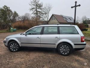 Grey Volkswagen Passat 2004 in Klaipeda, with an engine capacity of 1.90 L and mileage of 315 thousand km for 2450 €, photo 4 on AUTOMOTO.COM.LV