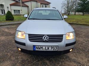 Grey Volkswagen Passat 2004 in Klaipeda, with an engine capacity of 1.90 L and mileage of 315 thousand km for 2450 €, photo 35 on AUTOMOTO.COM.LV