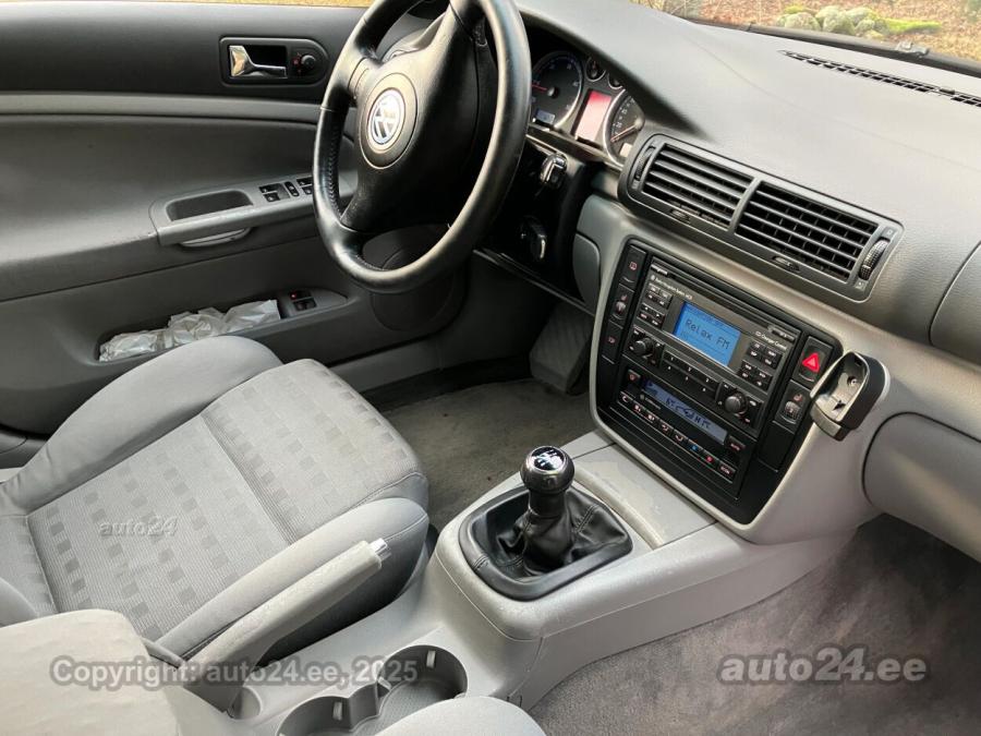 Pelēks Volkswagen Passat 2004 Tartu, ar dzinēja tilpumu 1.90 L un nobraukumu 397 tūkst. km par 2450 €, foto 7 vietnē AUTOMOTO.COM.LV