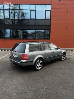 Grey Volkswagen Passat 2004 in Klaipeda, with an engine capacity of 1.90 L and mileage of 385 thousand km for 850 €, photo 5 on AUTOMOTO.COM.LV