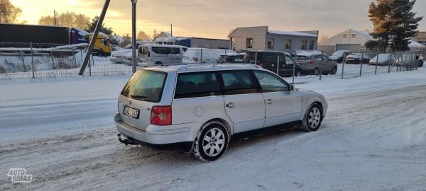 Pelēks Volkswagen Passat 2004 Radviliškis, ar dzinēja tilpumu 2.50 L un nobraukumu 350 tūkst. km par 700 €, foto 6 vietnē AUTOMOTO.COM.LV