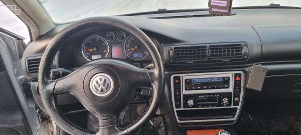Pelēks Volkswagen Passat 2004 Radviliškis, ar dzinēja tilpumu 2.50 L un nobraukumu 350 tūkst. km par 700 €, foto 10 vietnē AUTOMOTO.COM.LV