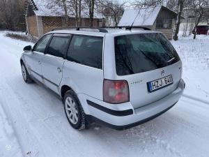 Pelēks Volkswagen Passat 2004 Šauļi, ar dzinēja tilpumu 1.90 L un nobraukumu 292 tūkst. km par 590 €, foto 3 vietnē AUTOMOTO.COM.LV