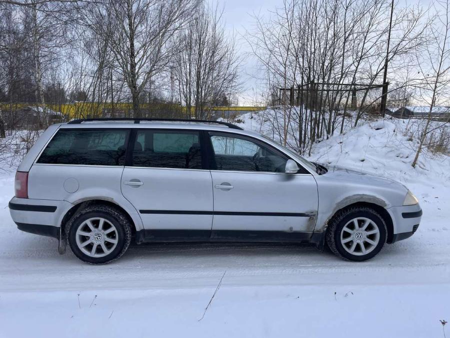 Pelēks Volkswagen Passat 2004 Šauļi, ar dzinēja tilpumu 1.90 L un nobraukumu 292 tūkst. km par 590 €, foto 6 vietnē AUTOMOTO.COM.LV