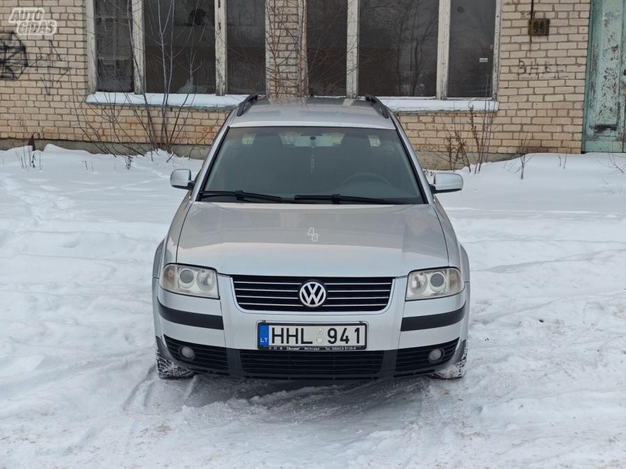 Pelēks Volkswagen Passat 2004 Alīta, ar dzinēja tilpumu 1.90 L un nobraukumu 430 tūkst. km par 1450 €, foto 2 vietnē AUTOMOTO.COM.LV