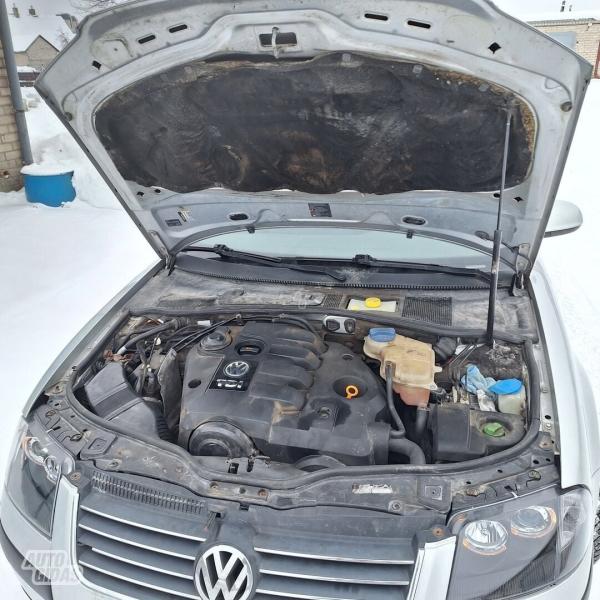 Pelēks Volkswagen Passat 2004 Telšiai, ar dzinēja tilpumu 1.90 L un nobraukumu 323 tūkst. km par 1300 €, foto 5 vietnē AUTOMOTO.COM.LV