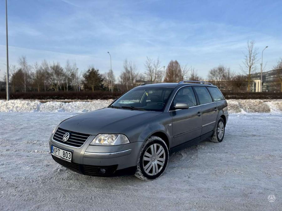 Pelēks Volkswagen Passat 2004 Viļņa, ar dzinēja tilpumu 1.90 L un nobraukumu 405 tūkst. km par 1400 €, foto 1 vietnē AUTOMOTO.COM.LV