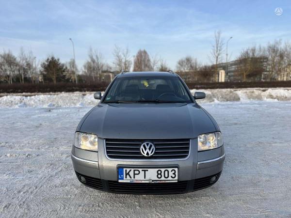 Pelēks Volkswagen Passat 2004 Viļņa, ar dzinēja tilpumu 1.90 L un nobraukumu 405 tūkst. km par 1400 €, foto 2 vietnē AUTOMOTO.COM.LV