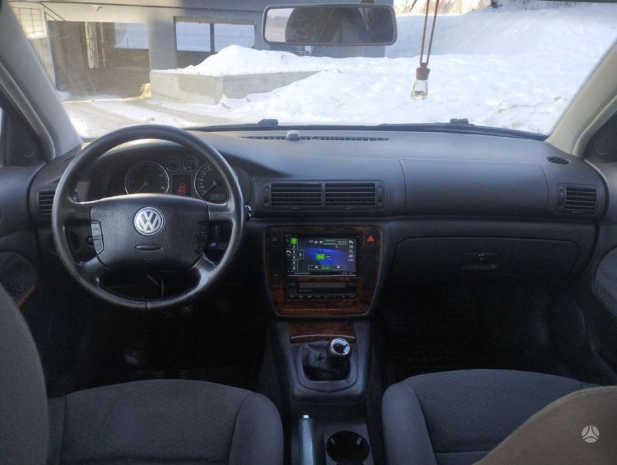 Pelēks Volkswagen Passat 2004 Viļņa, ar dzinēja tilpumu 1.90 L un nobraukumu 390 tūkst. km par 1500 €, foto 3 vietnē AUTOMOTO.COM.LV