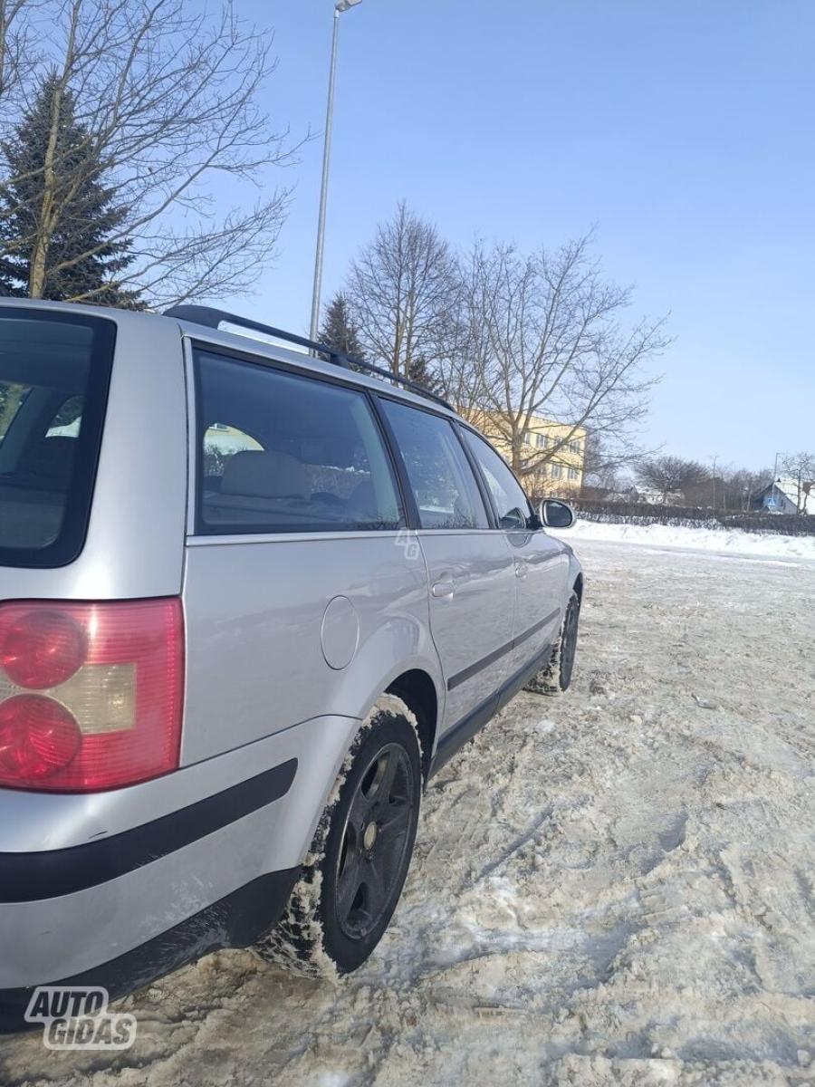 Pelēks Volkswagen Passat 2004 Viļņa, ar dzinēja tilpumu 1.90 L un nobraukumu 320 tūkst. km par 1450 €, foto 3 vietnē AUTOMOTO.COM.LV