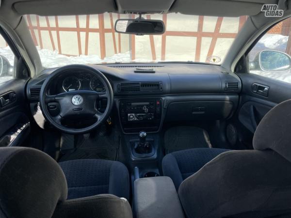 Pelēks Volkswagen Passat 2004 Šilutė, ar dzinēja tilpumu 1.90 L un nobraukumu 386 tūkst. km par 1150 €, foto 9 vietnē AUTOMOTO.COM.LV