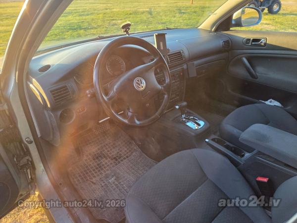 Pelēks Volkswagen Passat 2004 Tallina, ar dzinēja tilpumu 1.90 L un nobraukumu 440 tūkst. km par 2700 €, foto 6 vietnē AUTOMOTO.COM.LV