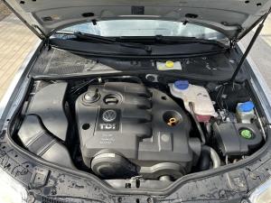 Grey Volkswagen Passat 2004 in Vilkaviskis, with an engine capacity of 1.90 L and mileage of 358 thousand km for 1550 €, photo 8 on AUTOMOTO.COM.LV