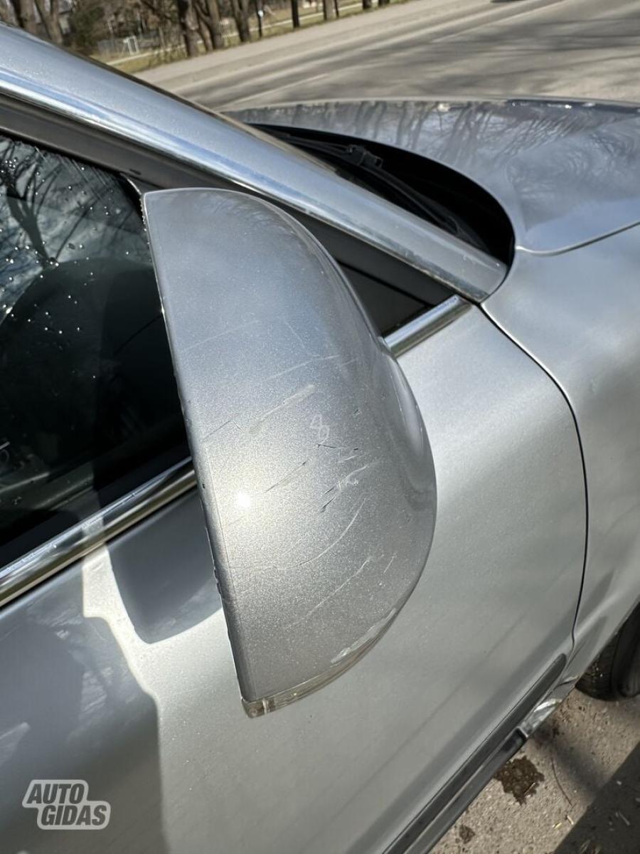 Grey Volkswagen Passat 2004 in Vilkaviskis, with an engine capacity of 1.90 L and mileage of 358 thousand km for 1550 €, photo 14 on AUTOMOTO.COM.LV