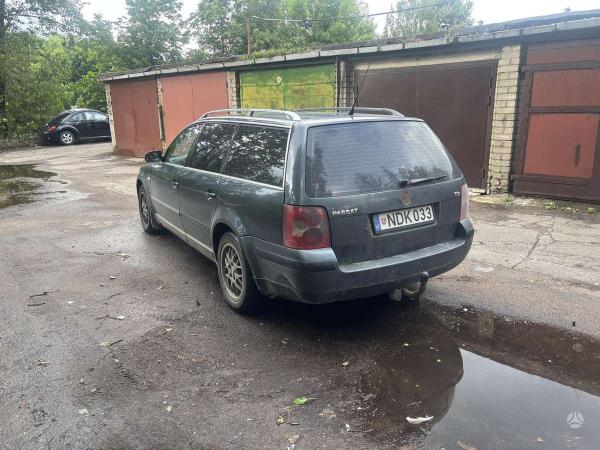 Pelēks Volkswagen Passat 2004 Viļņa, ar dzinēja tilpumu 1.90 L un nobraukumu 450 tūkst. km par 1400 €, foto 6 vietnē AUTOMOTO.COM.LV