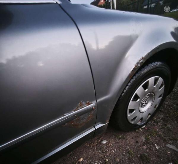 Grey Volkswagen Passat 2004 in Vilnius, with an engine capacity of 1.90 L and mileage of 320 thousand km for 1000 €, photo 4 on AUTOMOTO.COM.LV