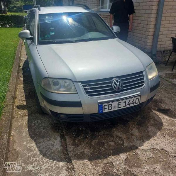 Grey Volkswagen Passat 2004 in Kaunas, with an engine capacity of 1.90 L and mileage of 317 thousand km for 1550 €, photo 1 on AUTOMOTO.COM.LV