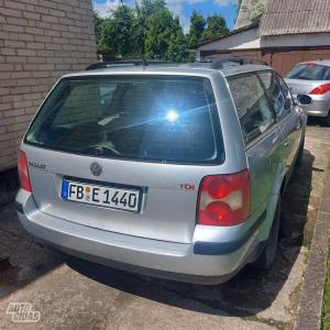 Pelēks Volkswagen Passat 2004 Kauņa, ar dzinēja tilpumu 1.90 L un nobraukumu 317 tūkst. km par 1550 €, foto 5 vietnē AUTOMOTO.COM.LV