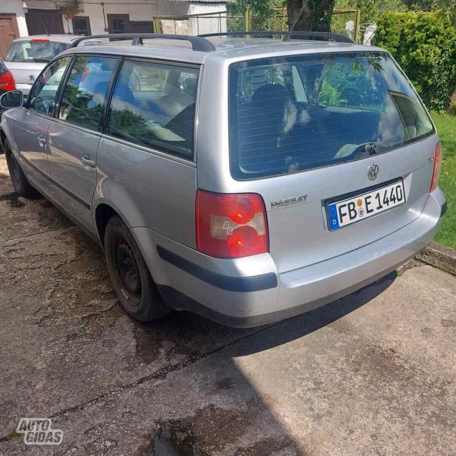 Grey Volkswagen Passat 2004 in Kaunas, with an engine capacity of 1.90 L and mileage of 317 thousand km for 1550 €, photo 4 on AUTOMOTO.COM.LV