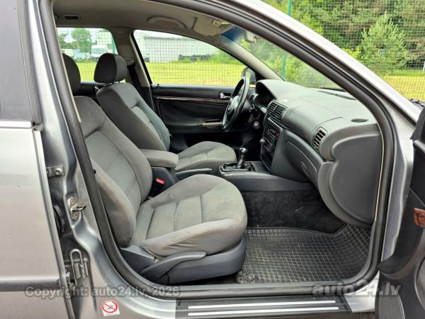 Pelēks Volkswagen Passat 2004 Tallina, ar dzinēja tilpumu 1.90 L un nobraukumu 392 tūkst. km par 890 €, foto 5 vietnē AUTOMOTO.COM.LV