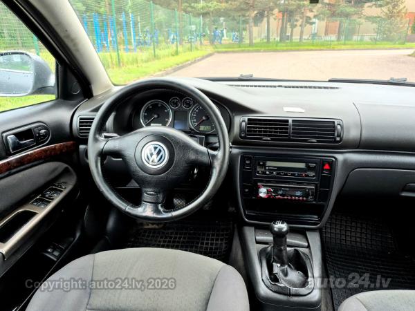 Pelēks Volkswagen Passat 2004 Tallina, ar dzinēja tilpumu 1.90 L un nobraukumu 392 tūkst. km par 890 €, foto 6 vietnē AUTOMOTO.COM.LV