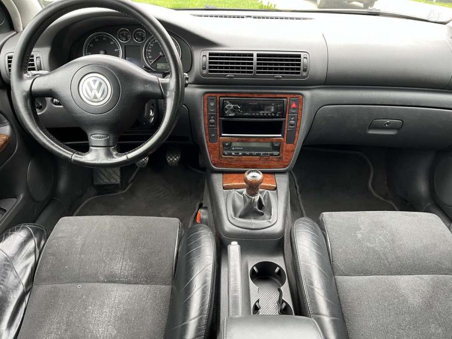 Grey Volkswagen Passat 2004 in Klaipeda, with an engine capacity of 1.98 L and mileage of 320 thousand km for 1700 €, photo 10 on AUTOMOTO.COM.LV