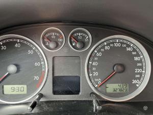 Grey Volkswagen Passat 2004 in Klaipeda, with an engine capacity of 1.98 L and mileage of 320 thousand km for 1700 €, photo 11 on AUTOMOTO.COM.LV
