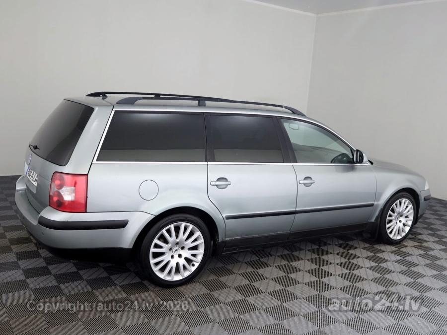 Pelēks Volkswagen Passat 2004 Tallina, ar dzinēja tilpumu 1.80 L un nobraukumu 346 tūkst. km par 999 €, foto 4 vietnē AUTOMOTO.COM.LV