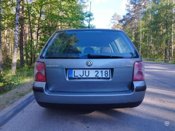 Grey Volkswagen Passat 2004 in Vilnius, with an engine capacity of 1.90 L and mileage of 310 thousand km for 999 €, photo 5 on AUTOMOTO.COM.LV